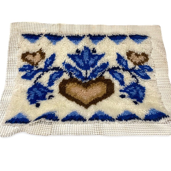 Accents | Vintage Latch Hook Wall Hanging Shag Rug Blue Brown Floral ...